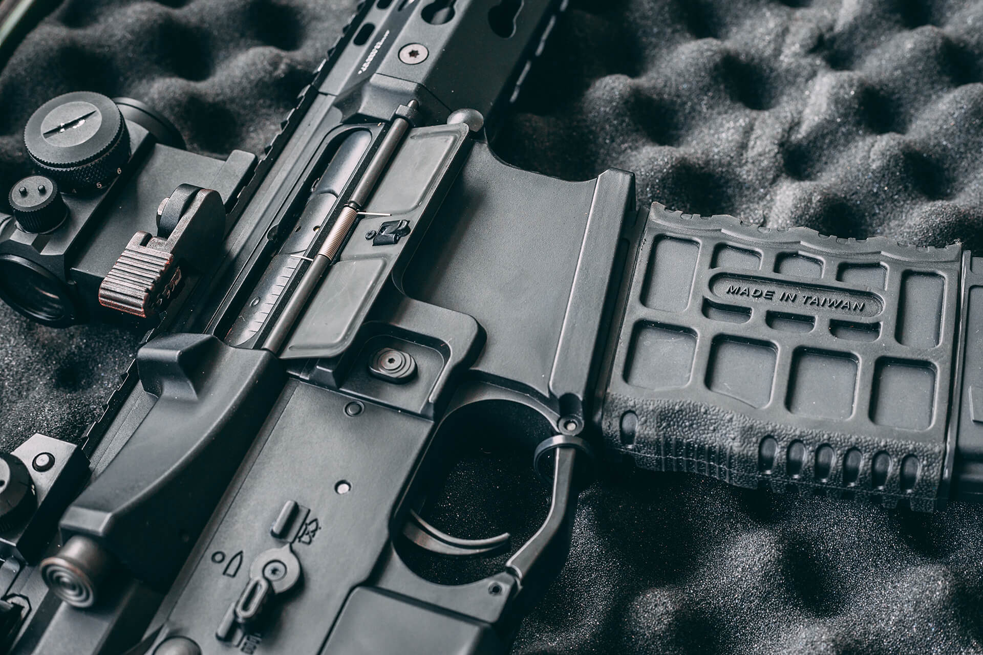 Tactical & personal defense equipment every man should own – UNIMIL